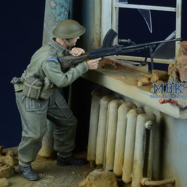 British Commonwealth Bren Gunner in Action 43-45