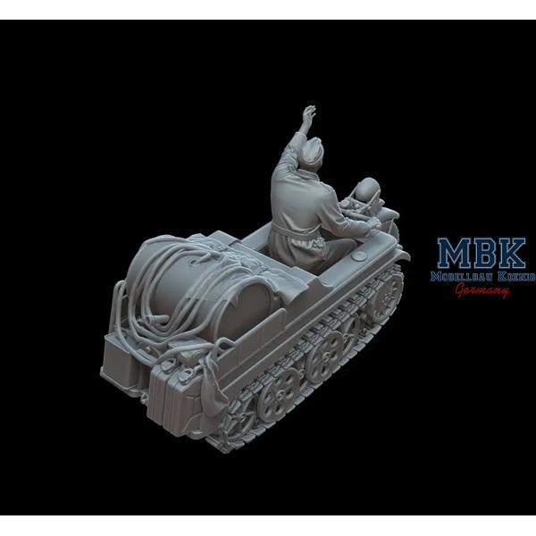 Kleines Kettenkraftrad Sd.Kfz. 2 airfield service