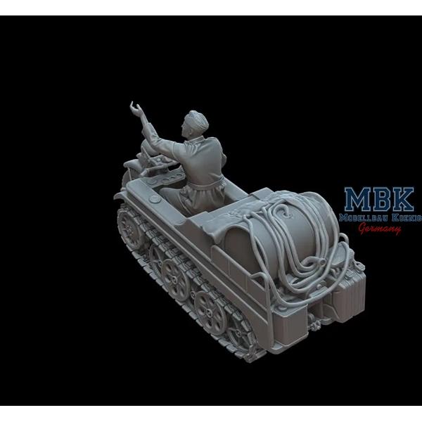 Kleines Kettenkraftrad Sd.Kfz. 2 airfield service